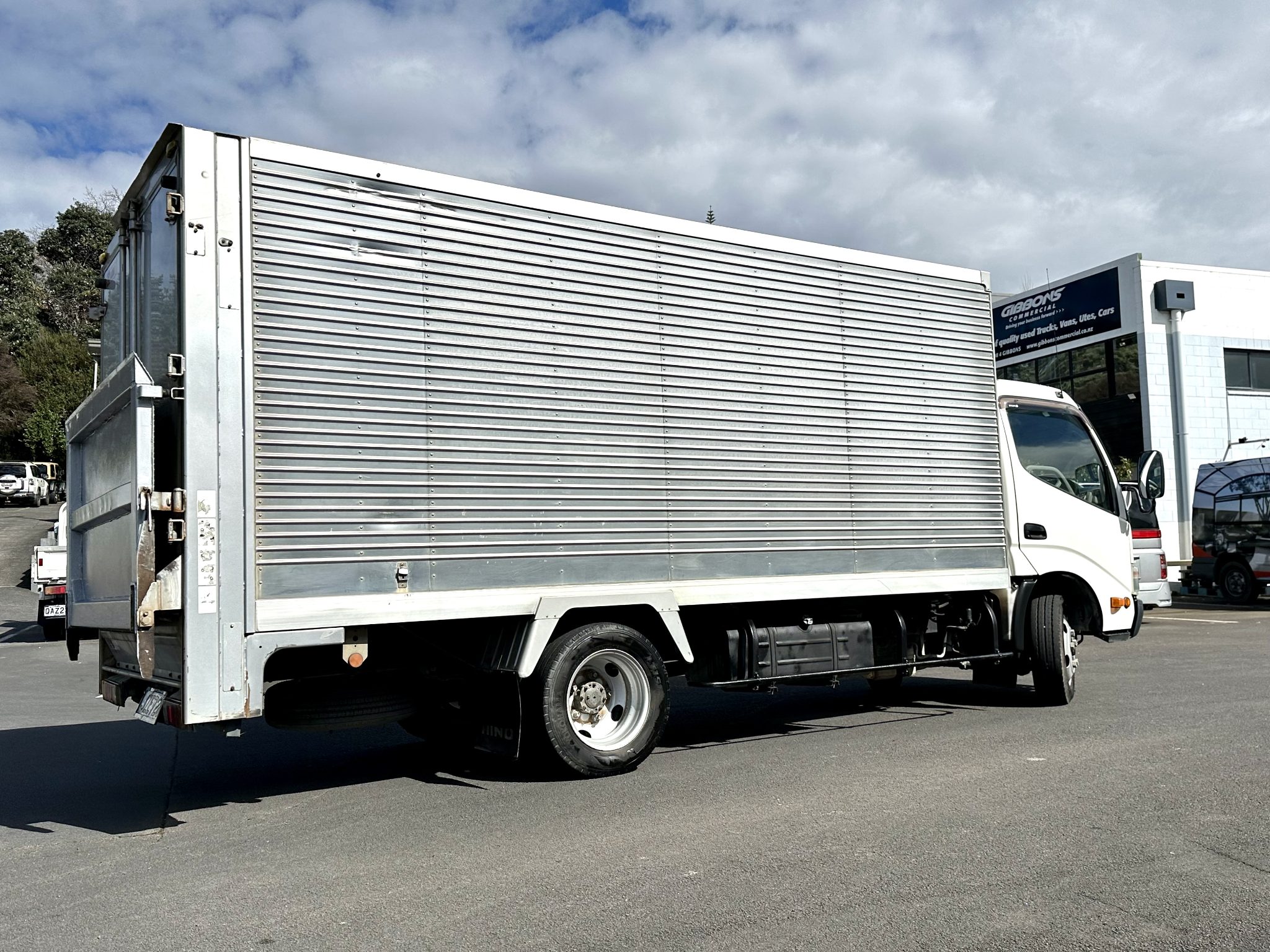 Show - Gibbons Commercial - Commercial Vehicles Auckland