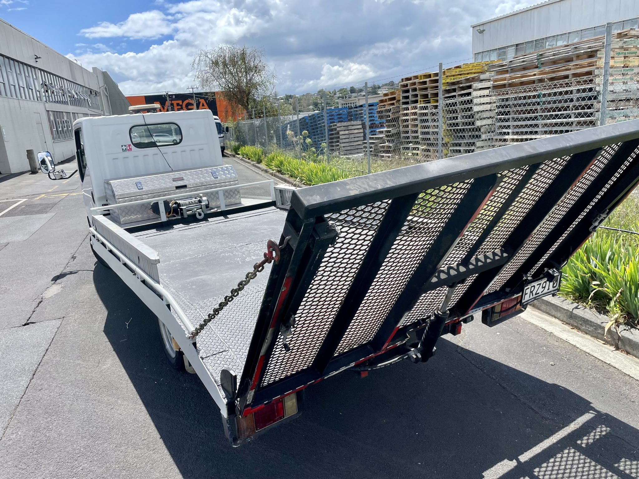 Show - Gibbons Commercial - Commercial Vehicles Auckland
