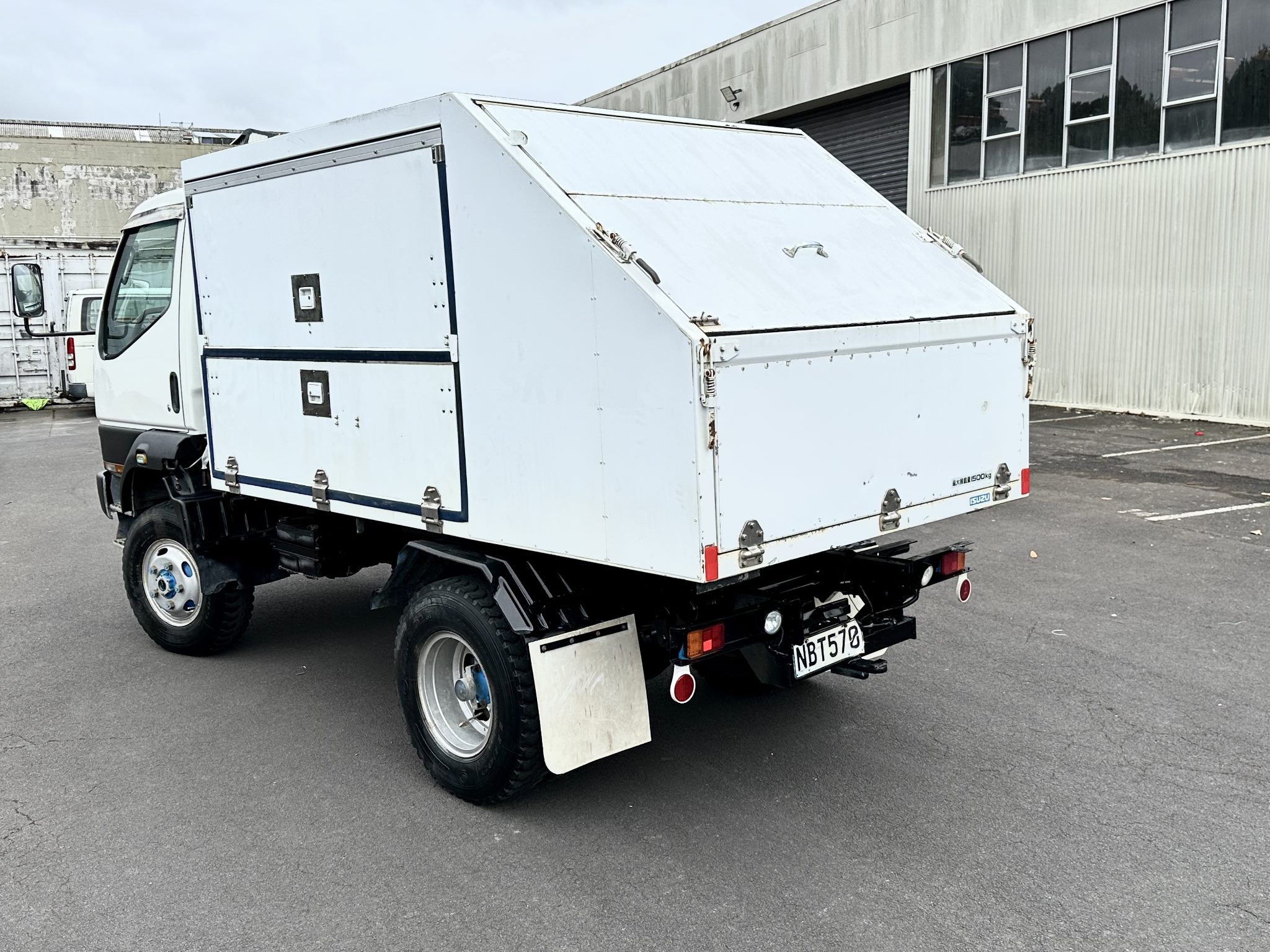 Show - Gibbons Commercial - Commercial Vehicles Auckland