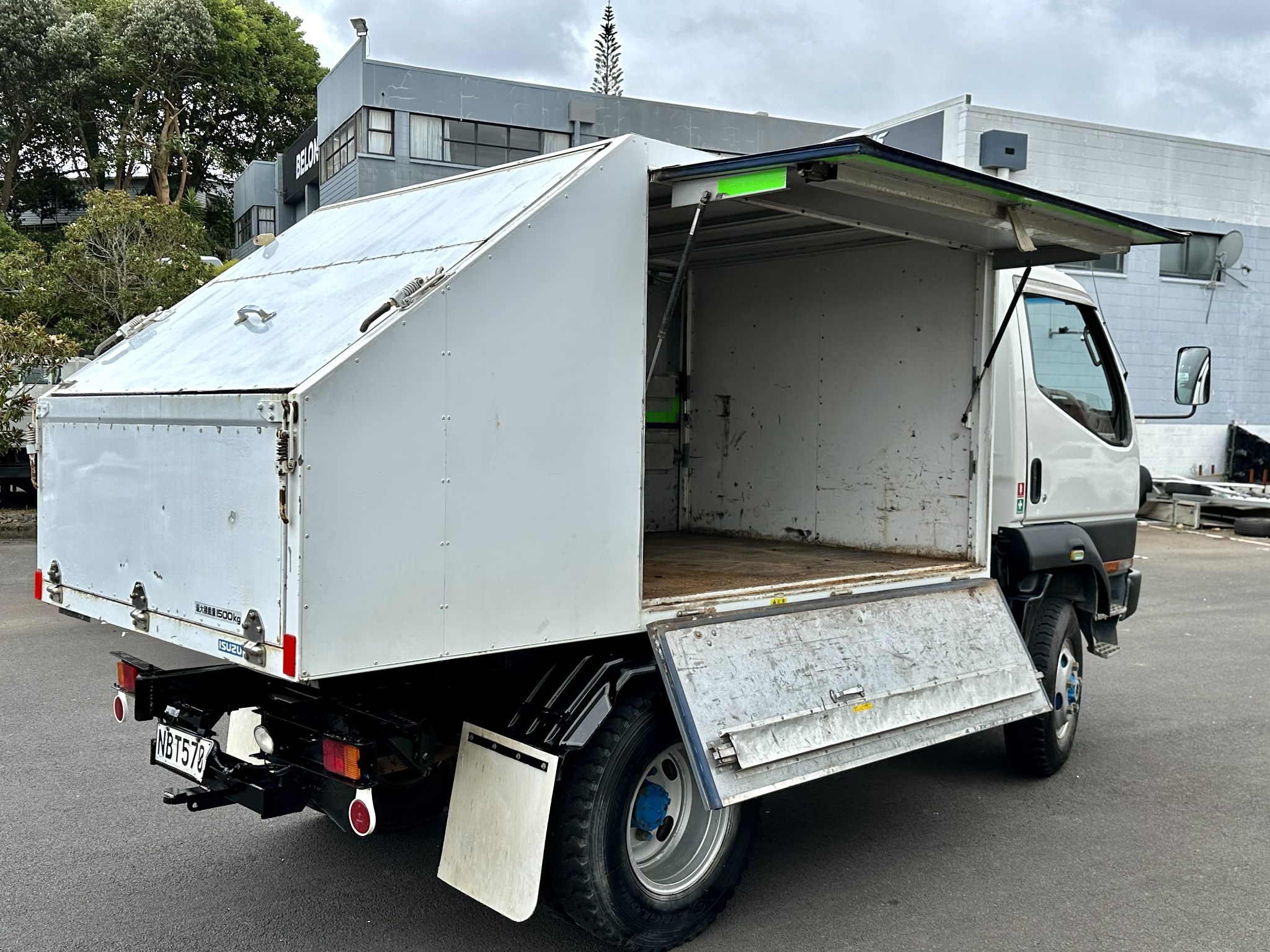 Show - Gibbons Commercial - Commercial Vehicles Auckland